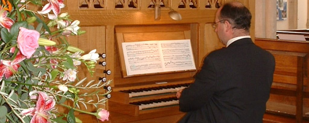 Fergus Black is an organist who plays at weddings, functions and other ...